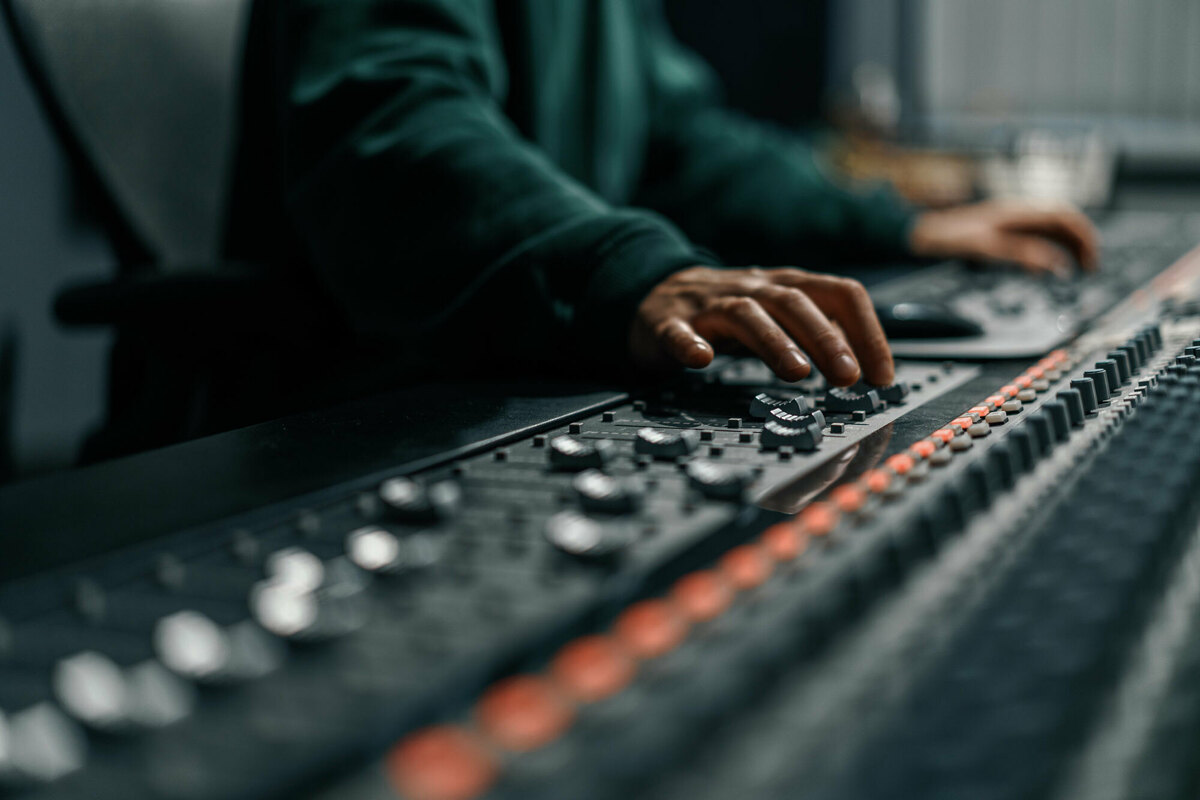 Top Recording Studio Tips: For Artists and Small Studio Owners ...